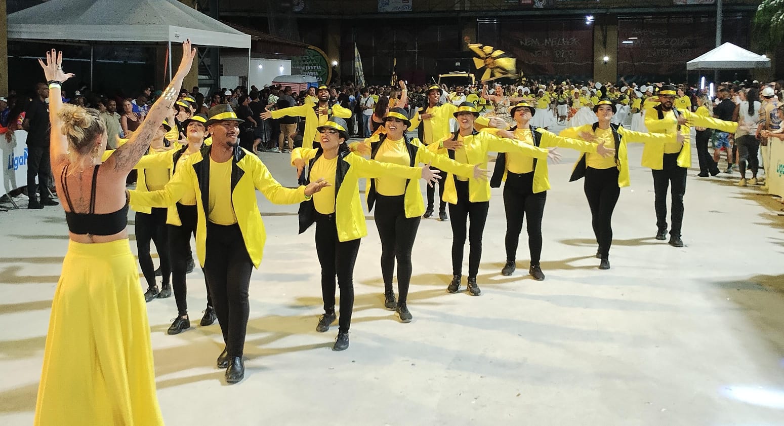 Emoção Toma Conta Do Mini Desfile Da Série Ouro